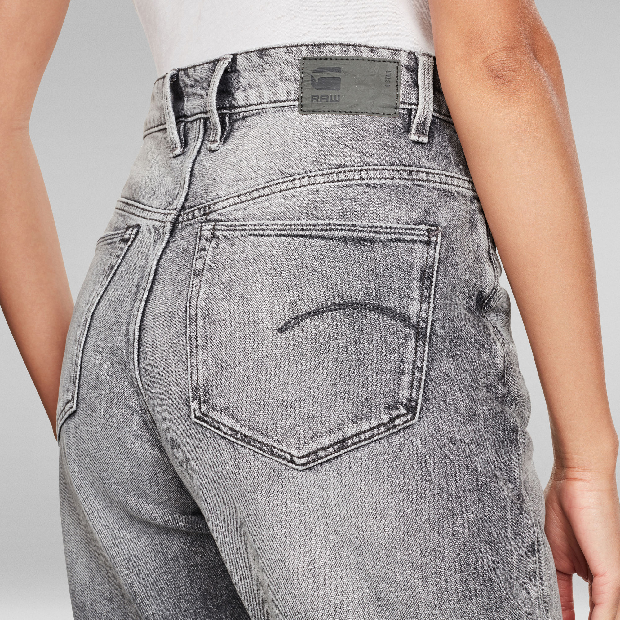 Janeh Ultra High Mom Ankle Jeans | Grey | G-Star RAW®