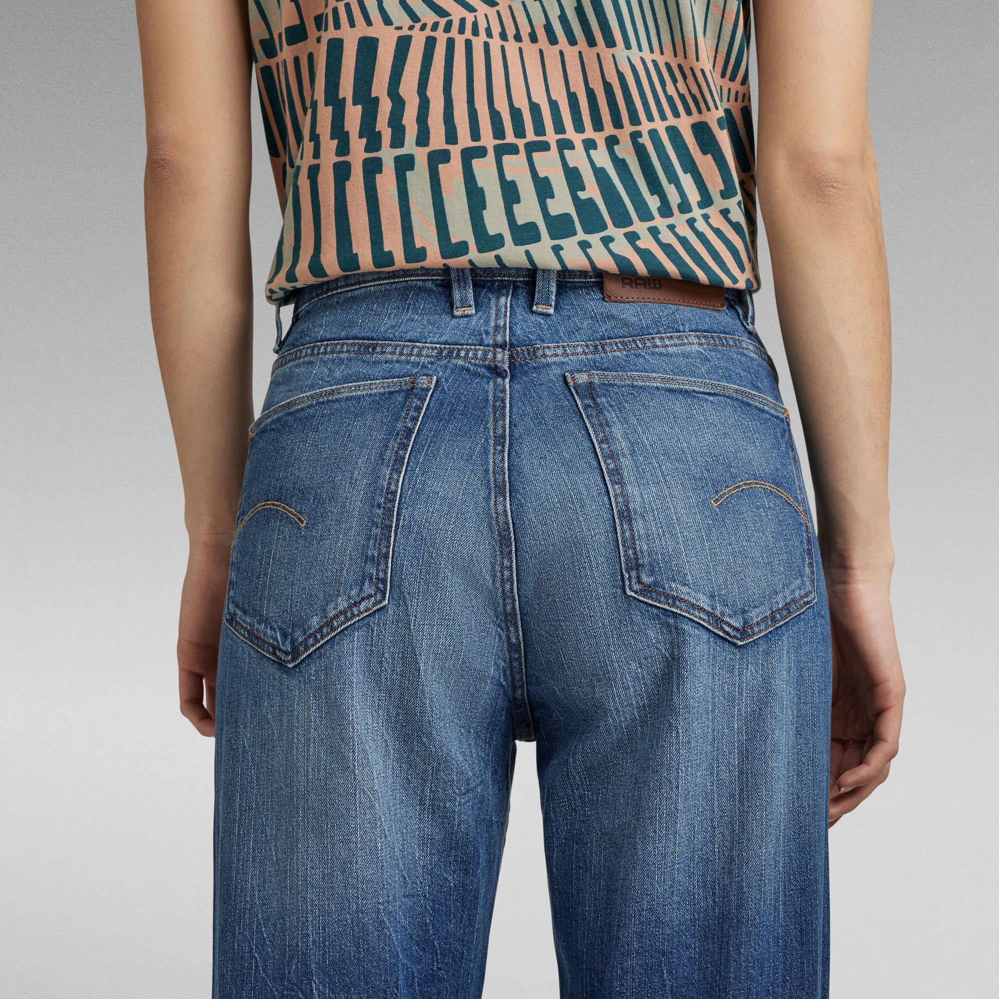 Janeh Ultra High Mom Ankle Jeans | Medium blue | G-Star RAW®